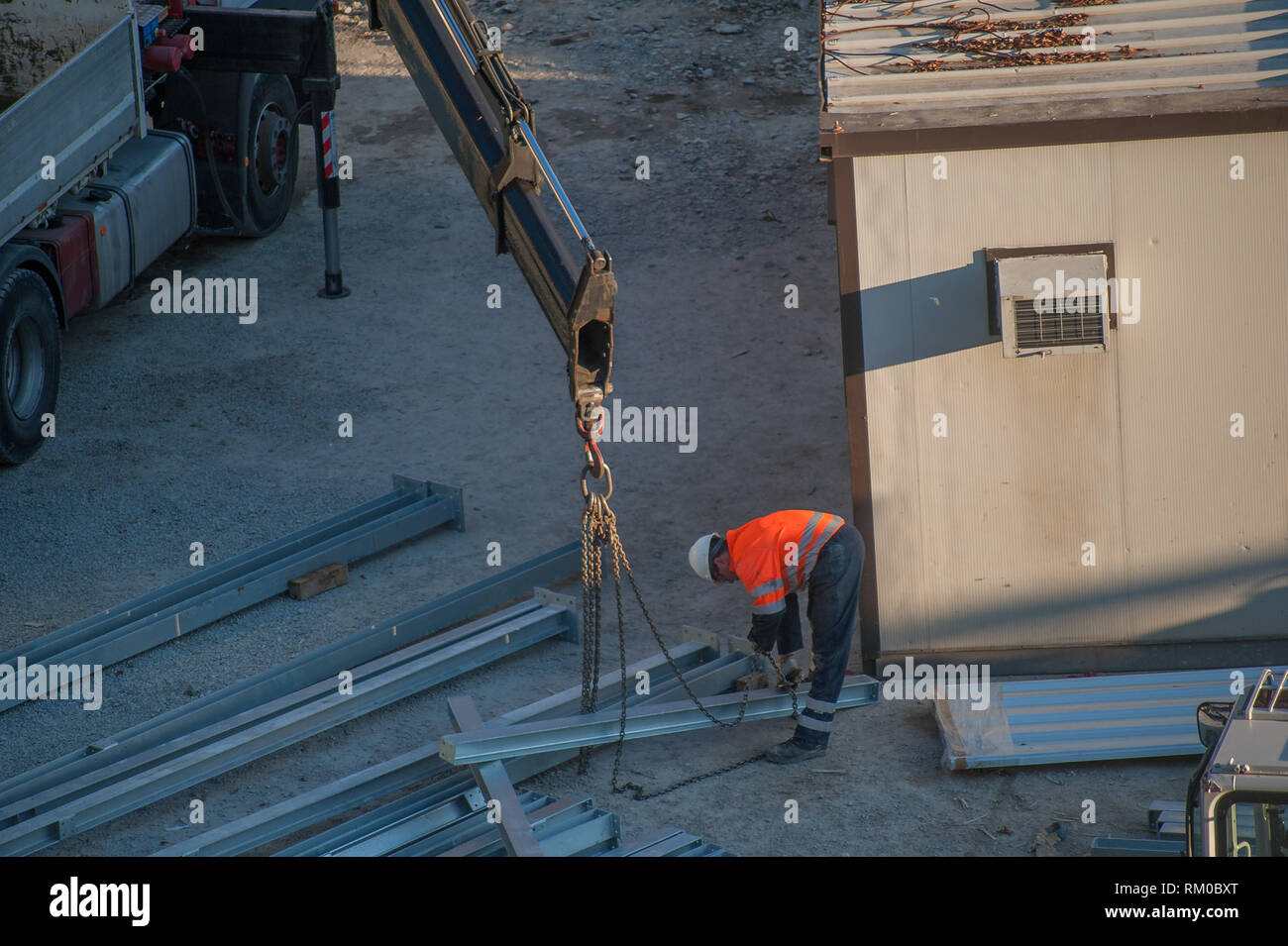 Laborer action hi-res stock photography and images - Alamy