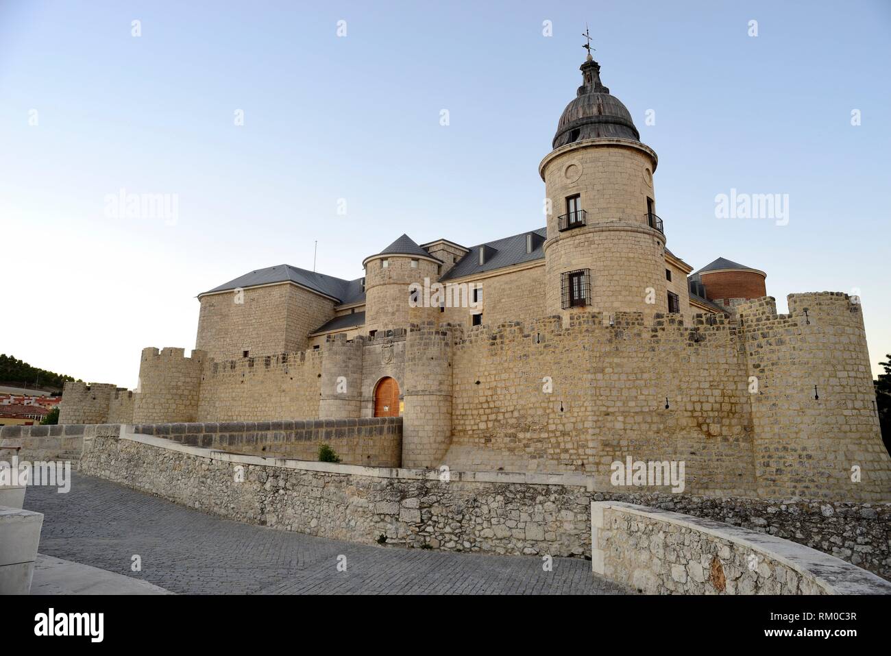 Simancas bridge hi-res stock photography and images - Alamy