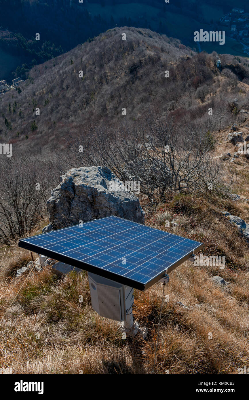 Solar panel weather station hi-res stock photography and images - Alamy