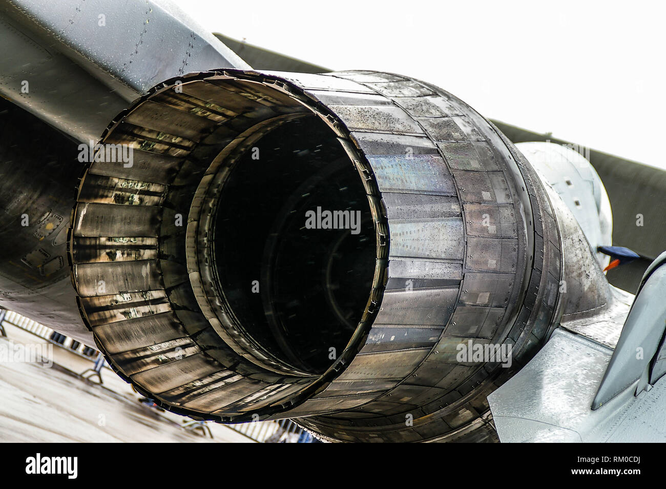 Thrust vectoring nozzle hi-res stock photography and images - Alamy