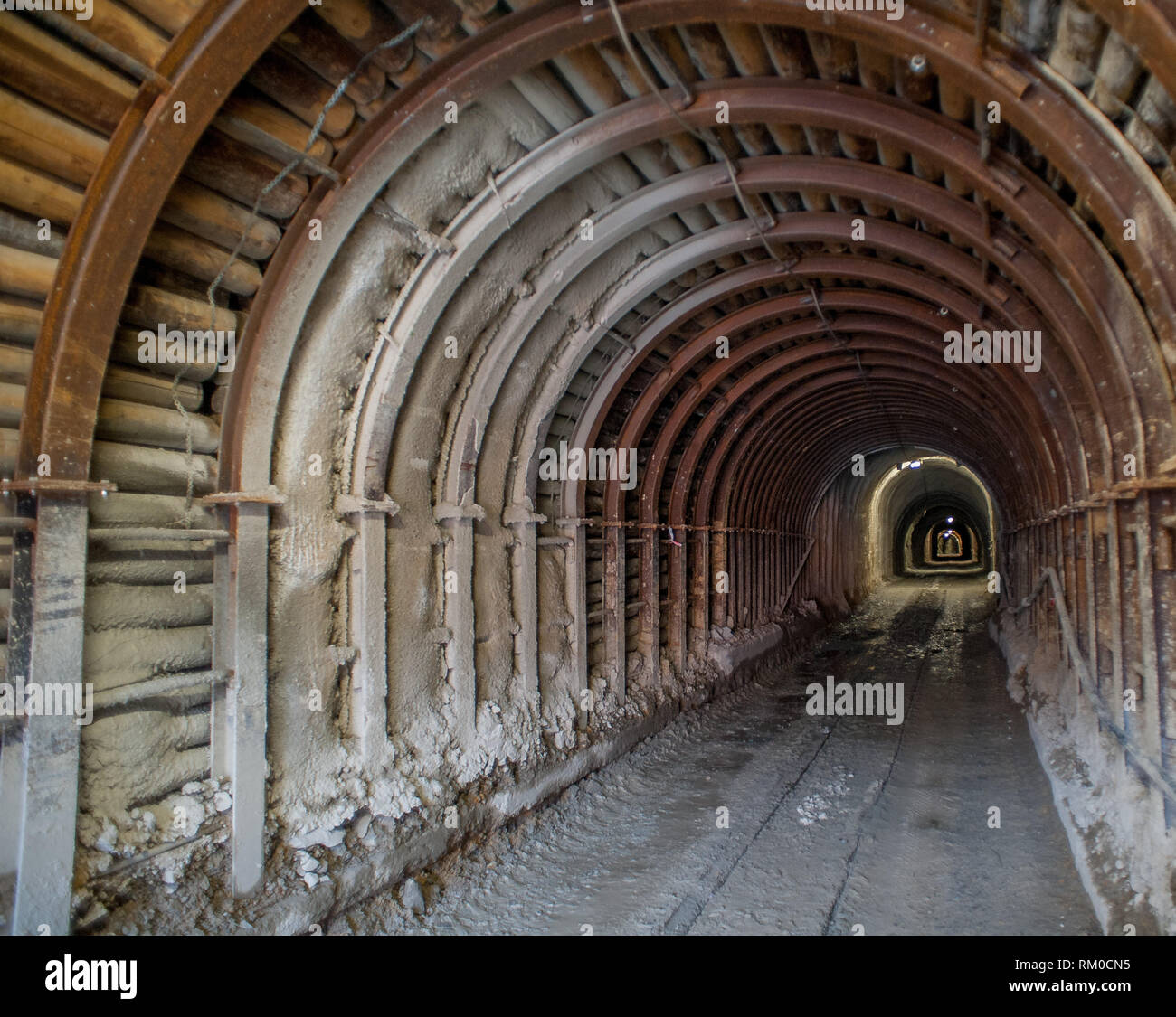 Underground Tunneling Stock Photos & Underground Tunneling Stock Images ...