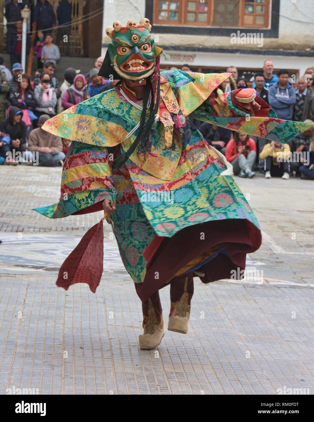 Tibetan fashion hi-res stock photography and images - Alamy