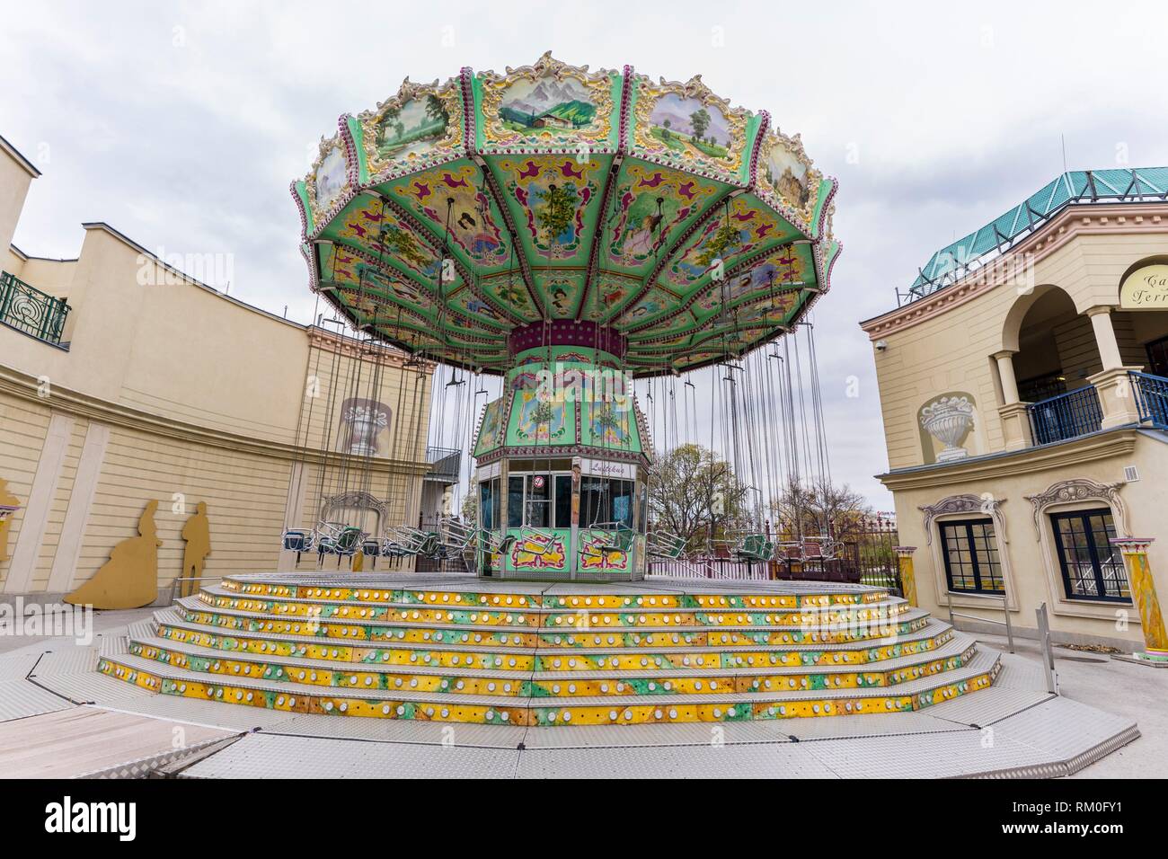 Ferris wheel carousel hi-res stock photography and images - Alamy
