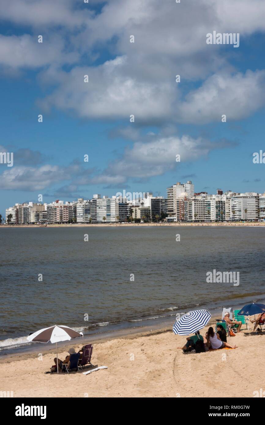 Montevideo uruguay beach hi-res stock photography and images - Alamy