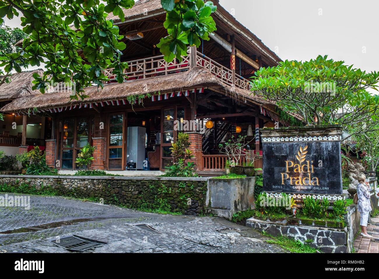 Ubud street scene hi-res stock photography and images - Alamy