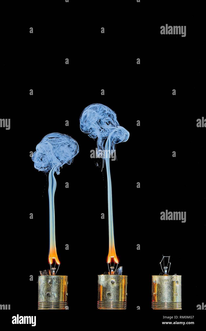Exploding light bulb hi-res stock photography and images - Alamy Exploding light bulb hi-res stock photography and images - Alamy