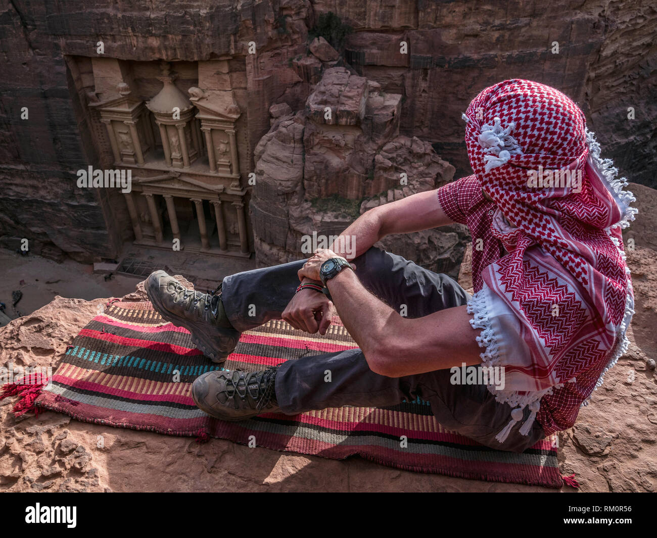 Arab headdress hi-res stock photography and images - Alamy