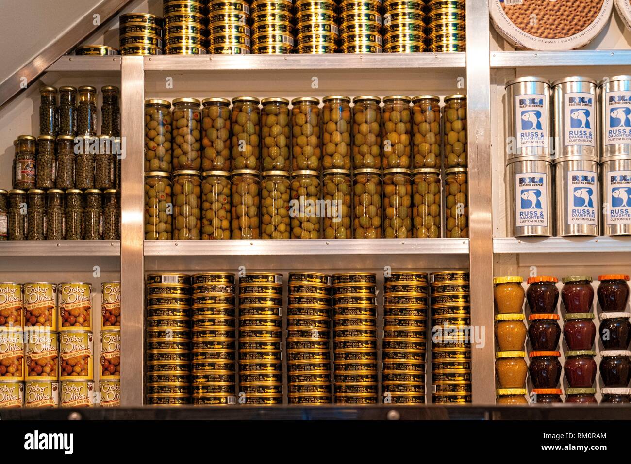 Provision shop hi-res stock photography and images - Alamy