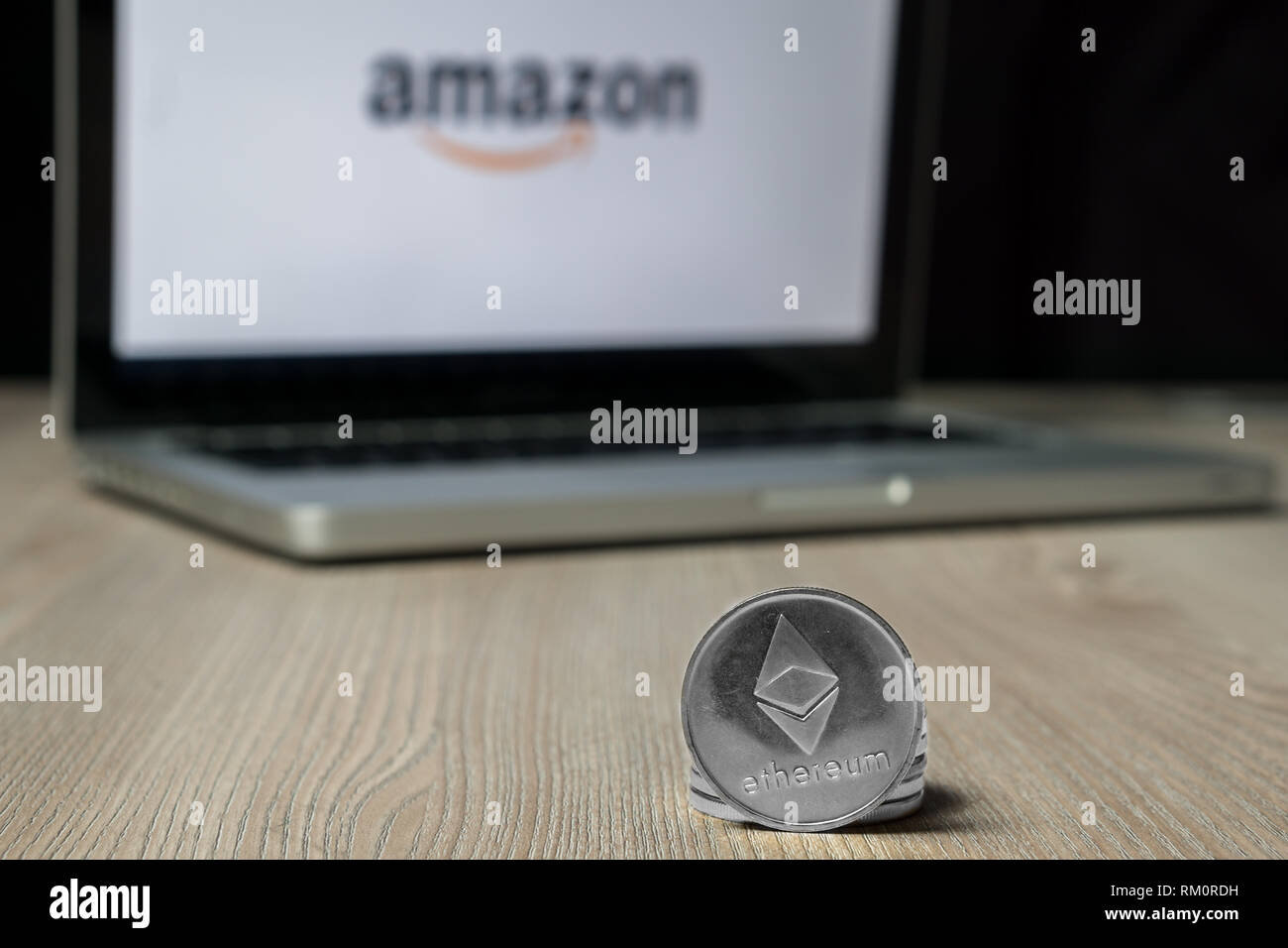 Amazon logo stock price hi-res stock photography and images - Alamy