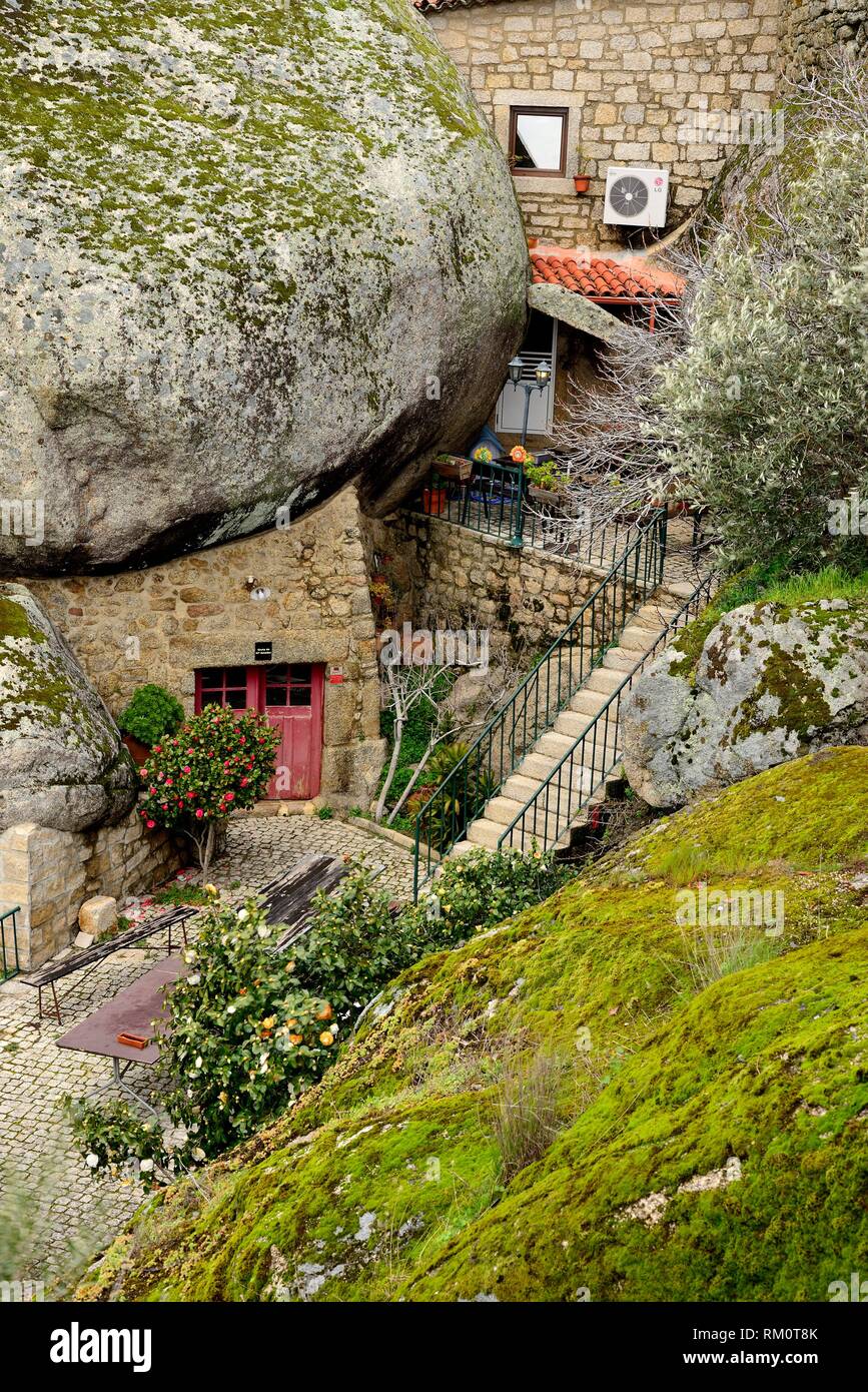 House Between Rocks Portugal High Resolution Stock Photography and ...