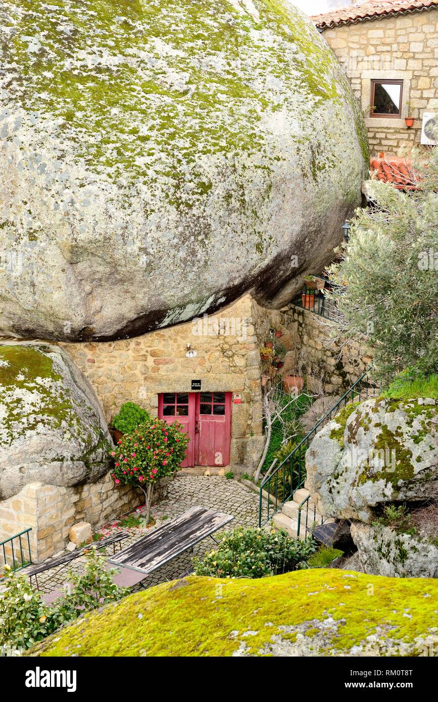 House Between Rocks Portugal High Resolution Stock Photography and ...