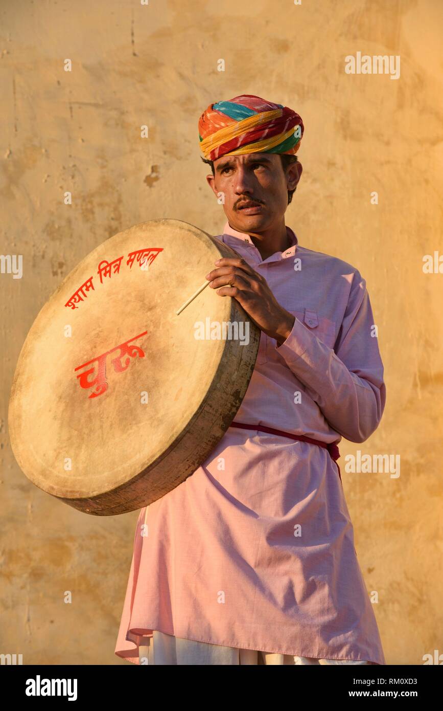 Indian traditional drum troupe hi-res stock photography and images - Alamy