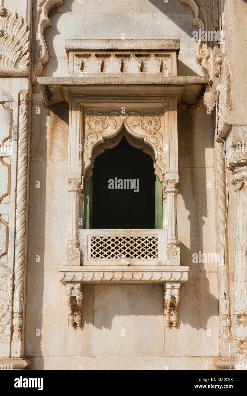 Marble window marble mausoleum tomb hi-res stock photography and images ...
