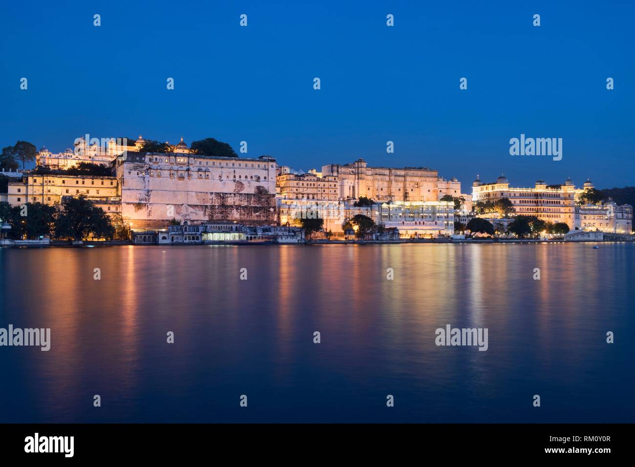 Moghul palace hi-res stock photography and images - Alamy