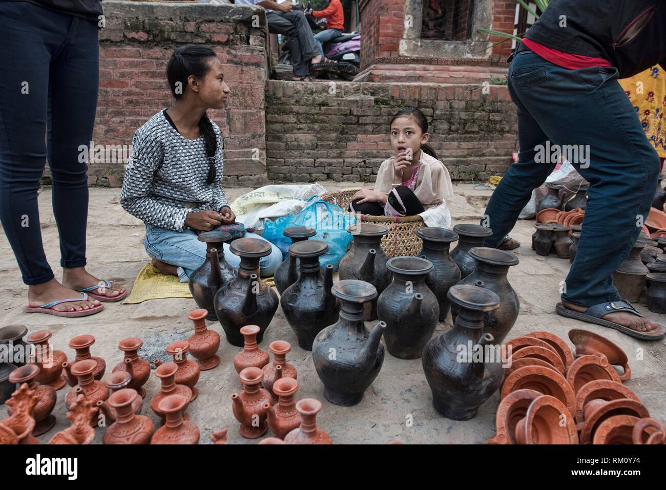 Travel pottery nepal hi-res stock photography and images - Alamy