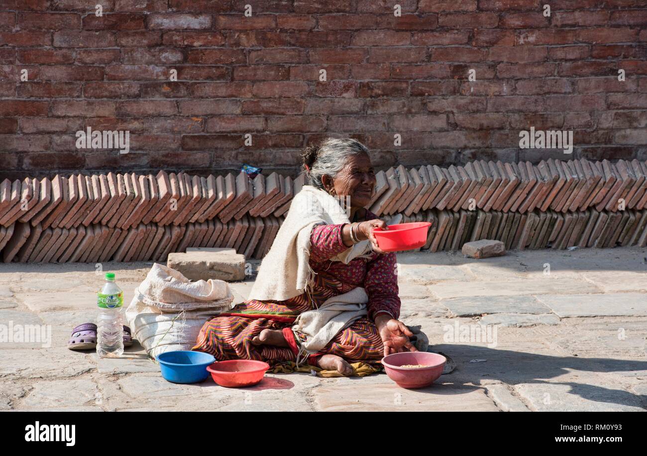 Nepal homeless hi-res stock photography and images - Alamy