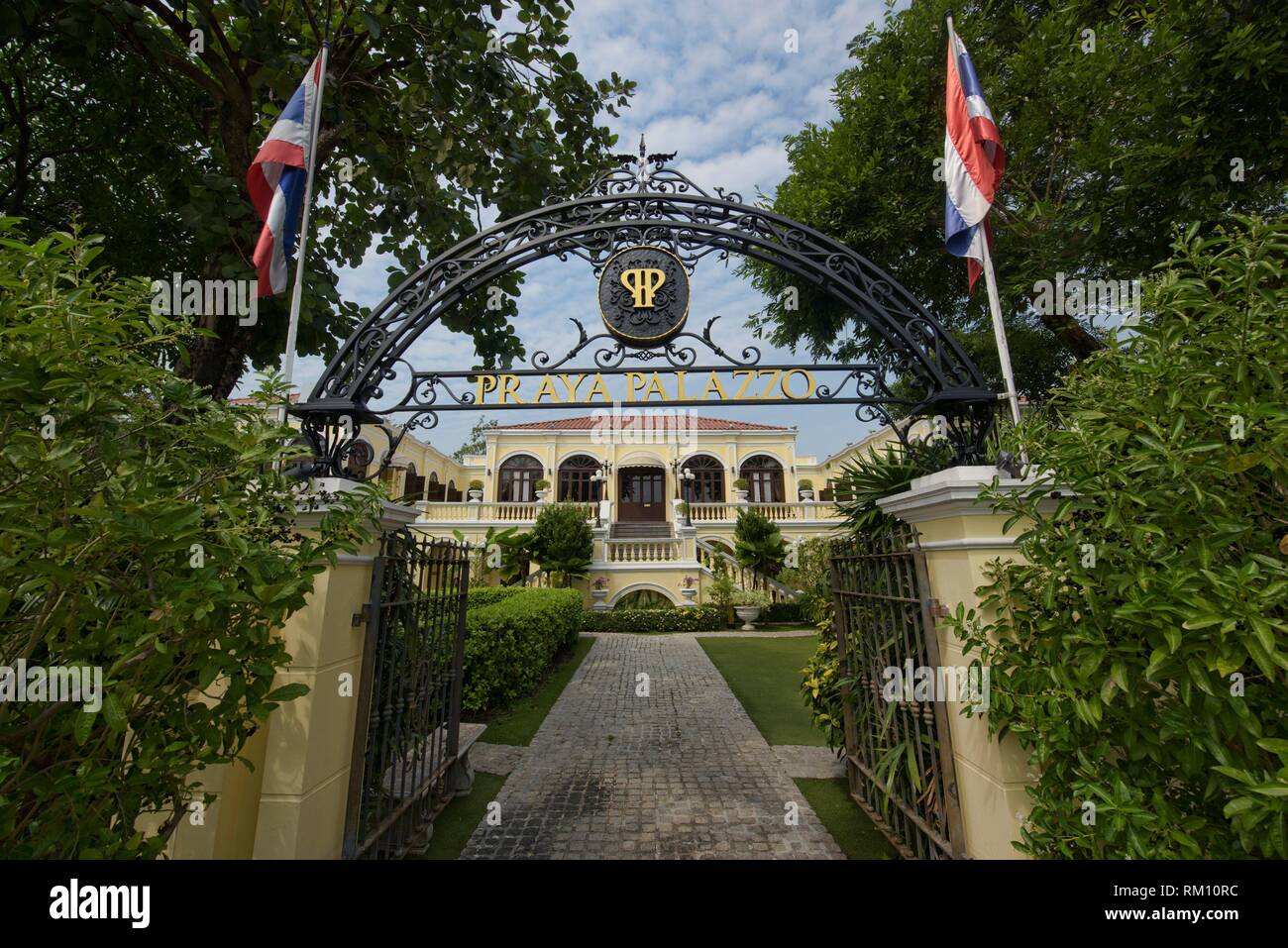 Bangkok colonial style architecture hi-res stock photography and images ...