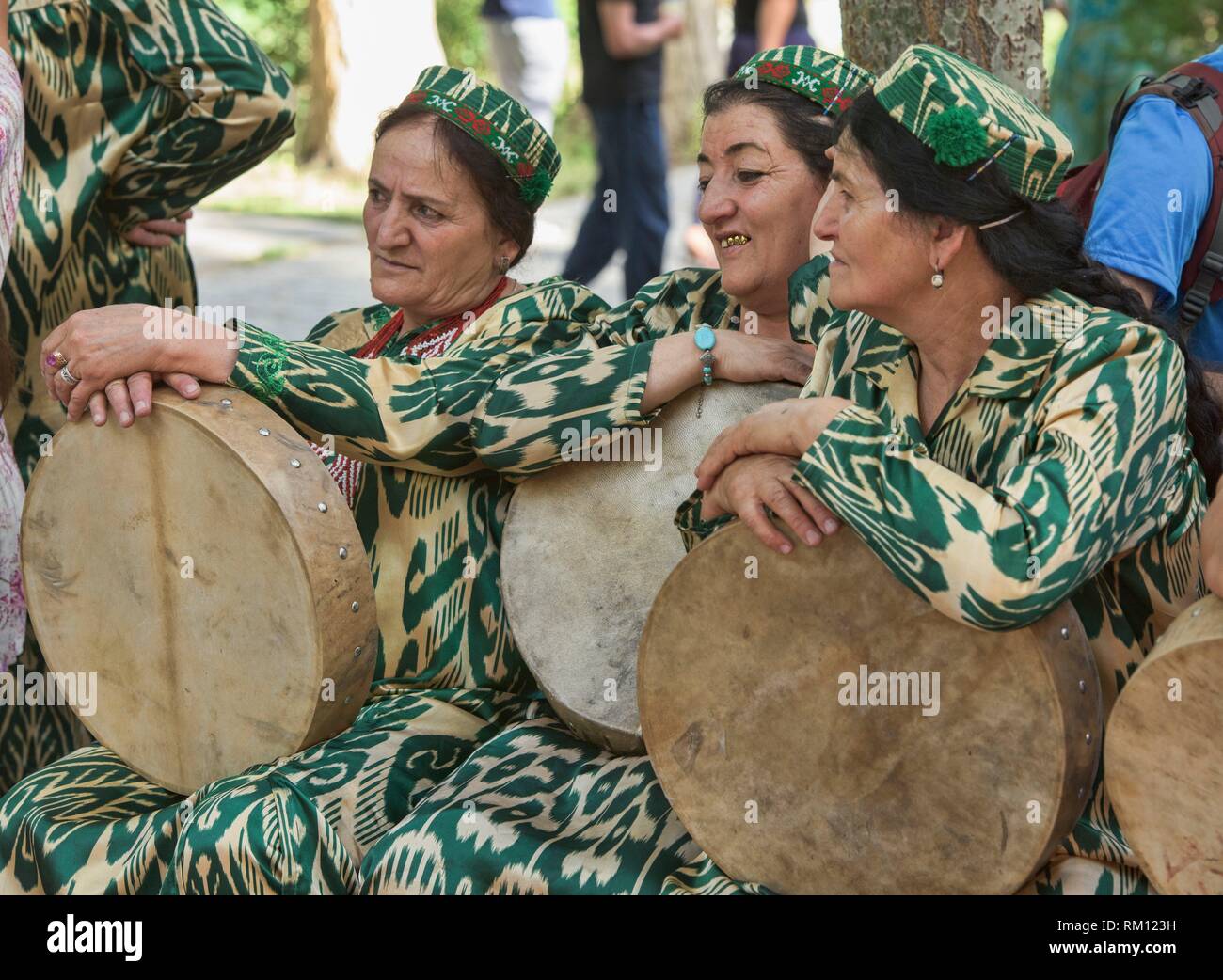 Pamiri woman hi-res stock photography and images - Alamy