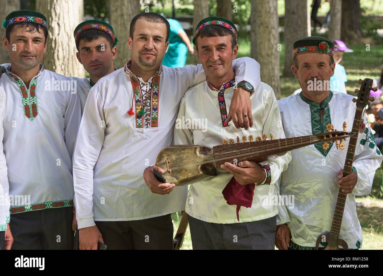 Rabab hi-res stock photography and images - Alamy