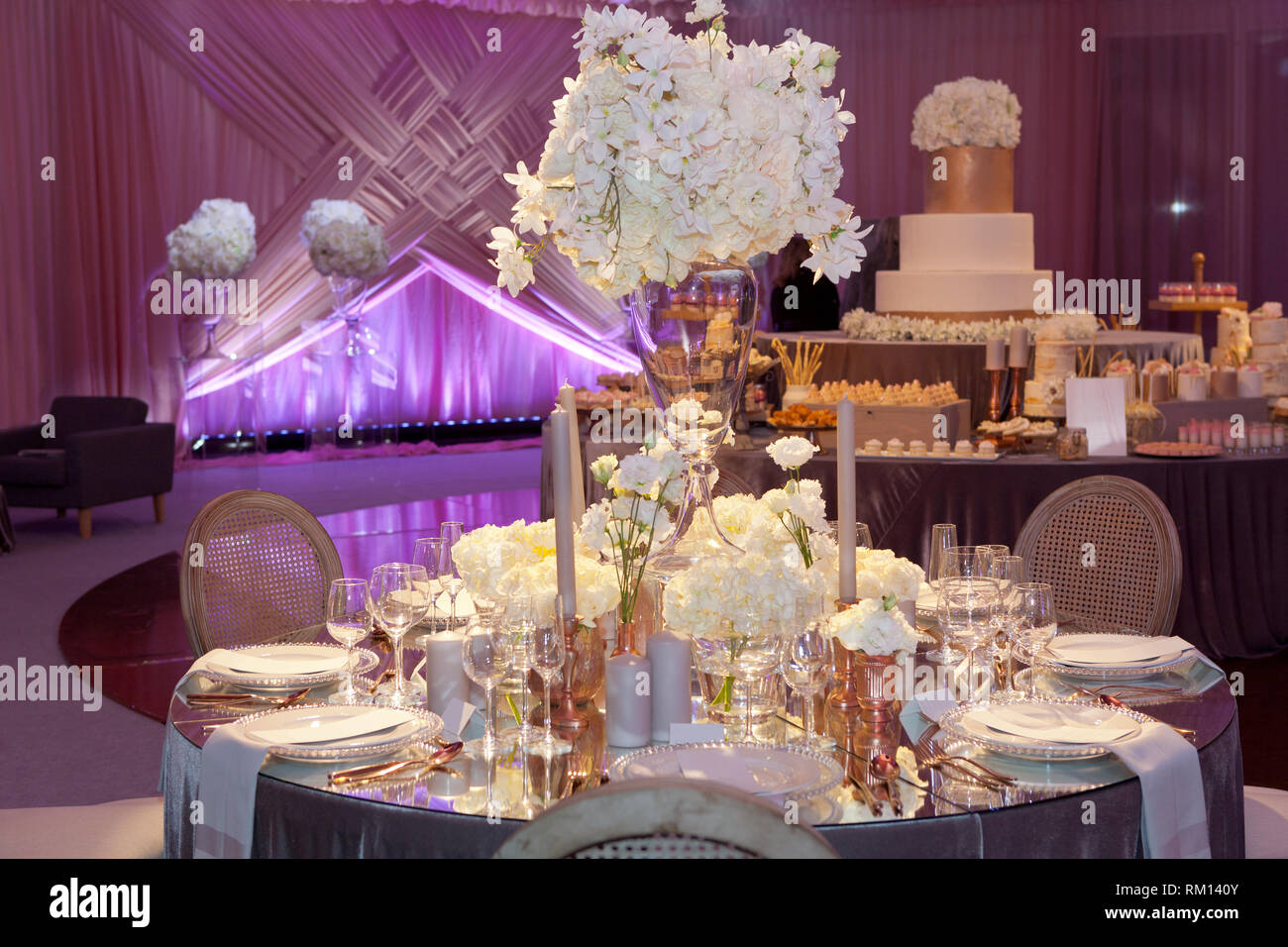 Table set for an event party or wedding reception, luxury elegant table ...