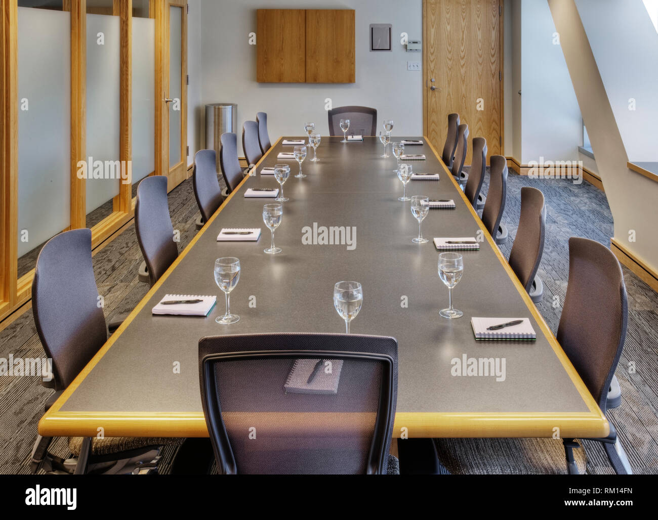 Empty conference room Stock Photo - Alamy