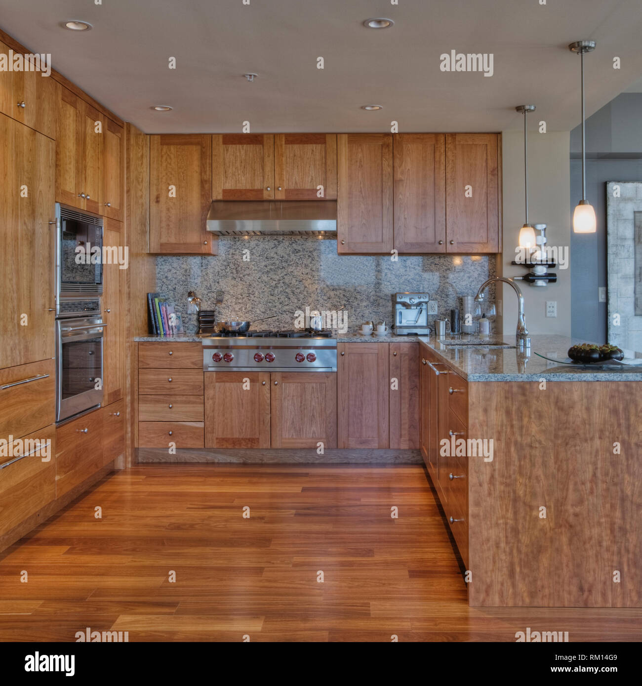Stove in Luxury Kitchen Stock Photo - Alamy