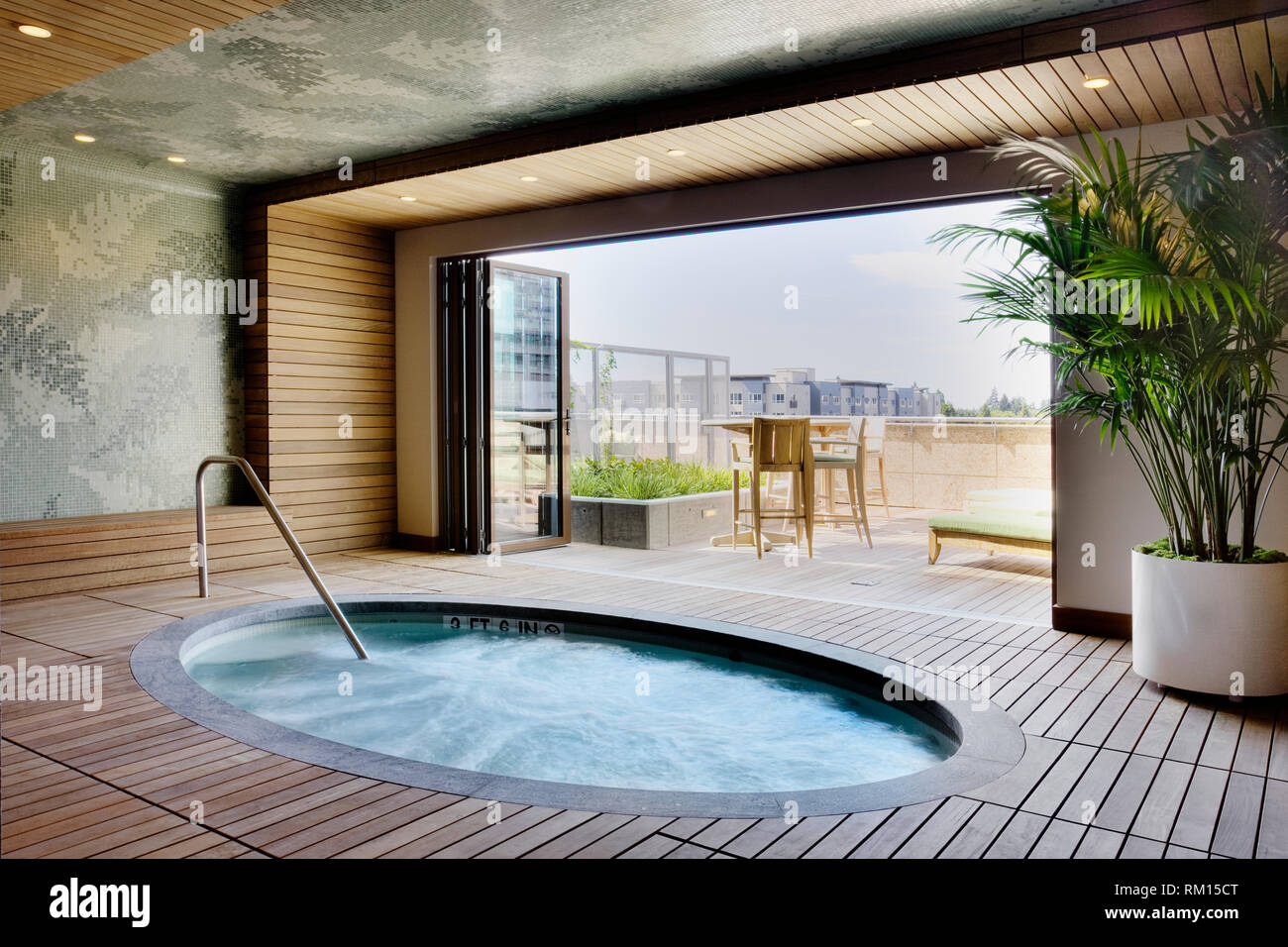 Luxury hot tub Stock Photo - Alamy