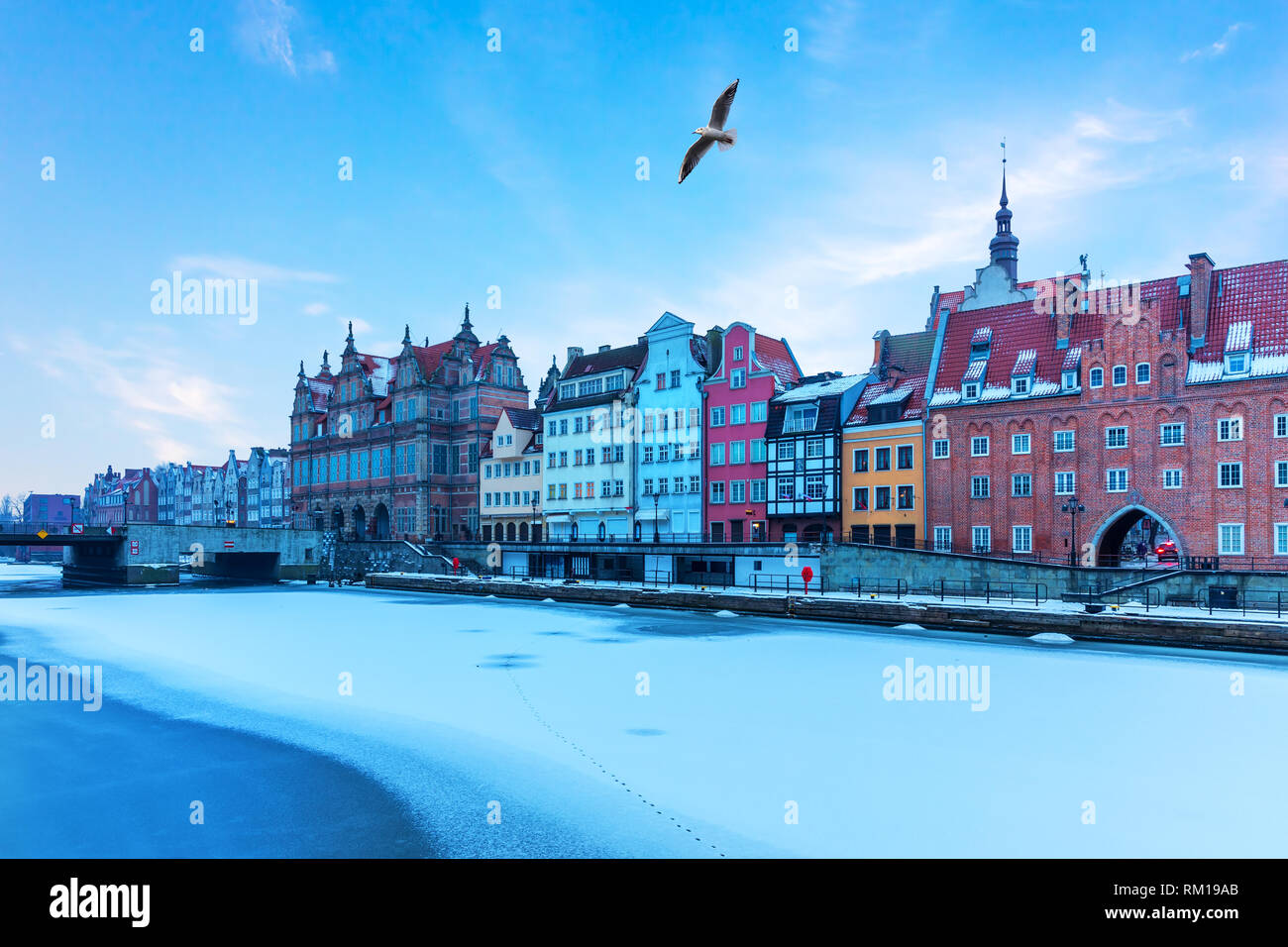 Green Bridge and Old Town buildings of Gdansk, winter view Stock Photo ...