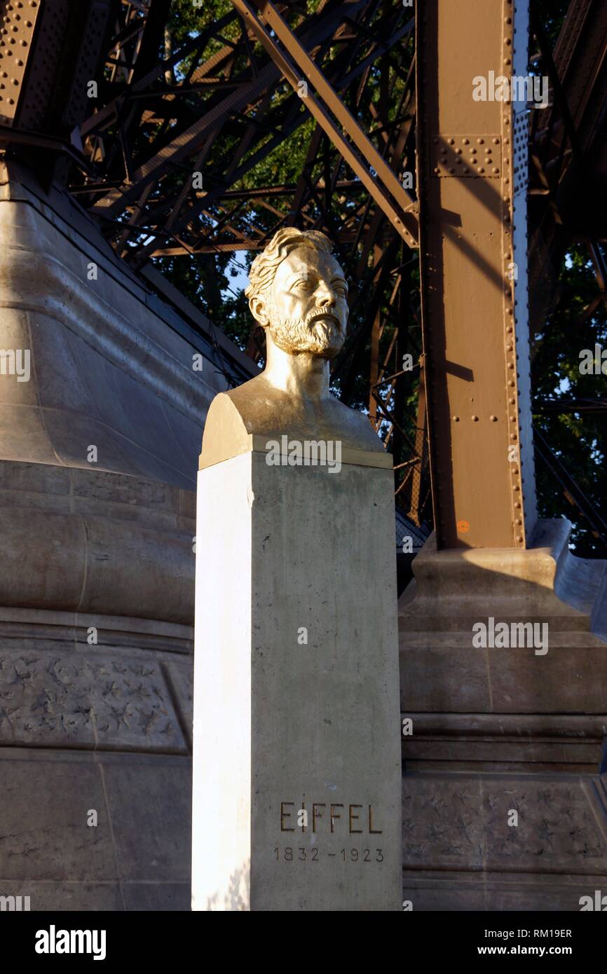 Designer of the eiffel tower hi-res stock photography and images - Alamy