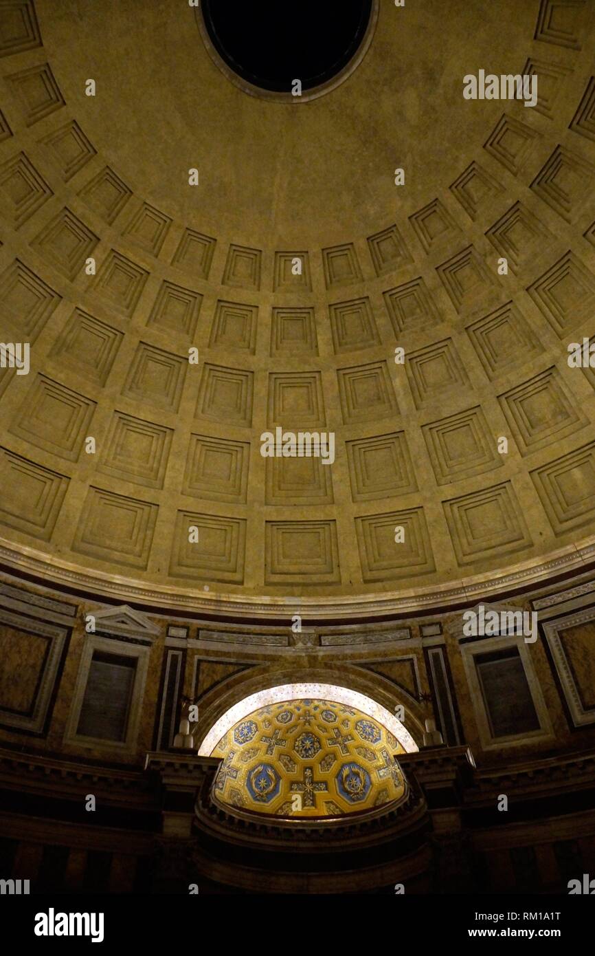 Roman dome architecture hi-res stock photography and images - Alamy