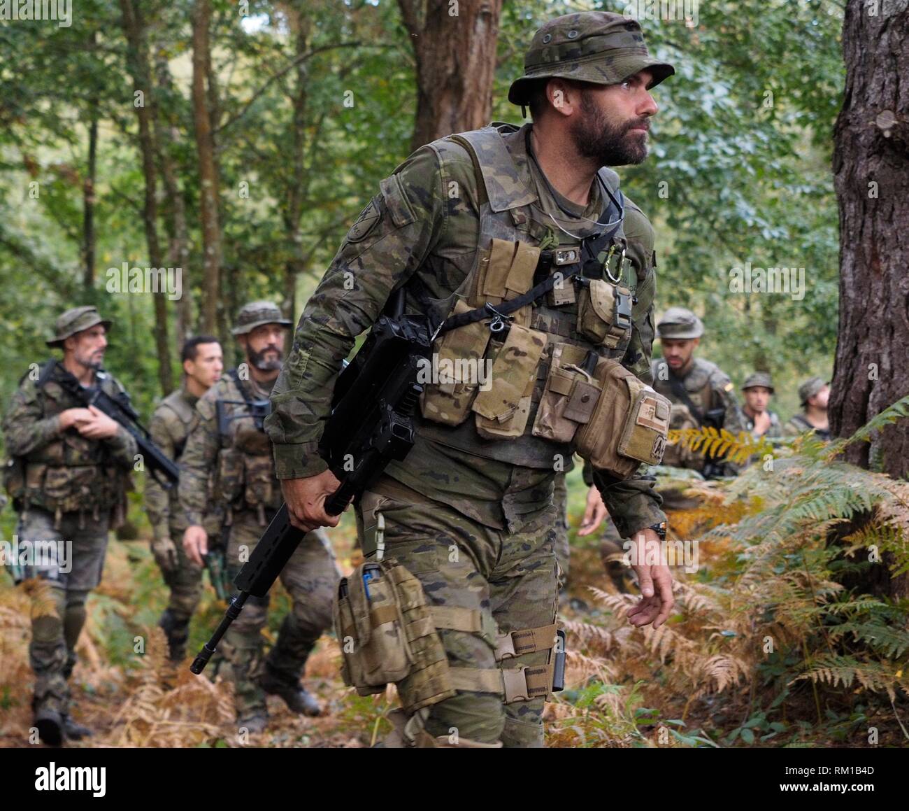 Army field exercises hi-res stock photography and images - Alamy