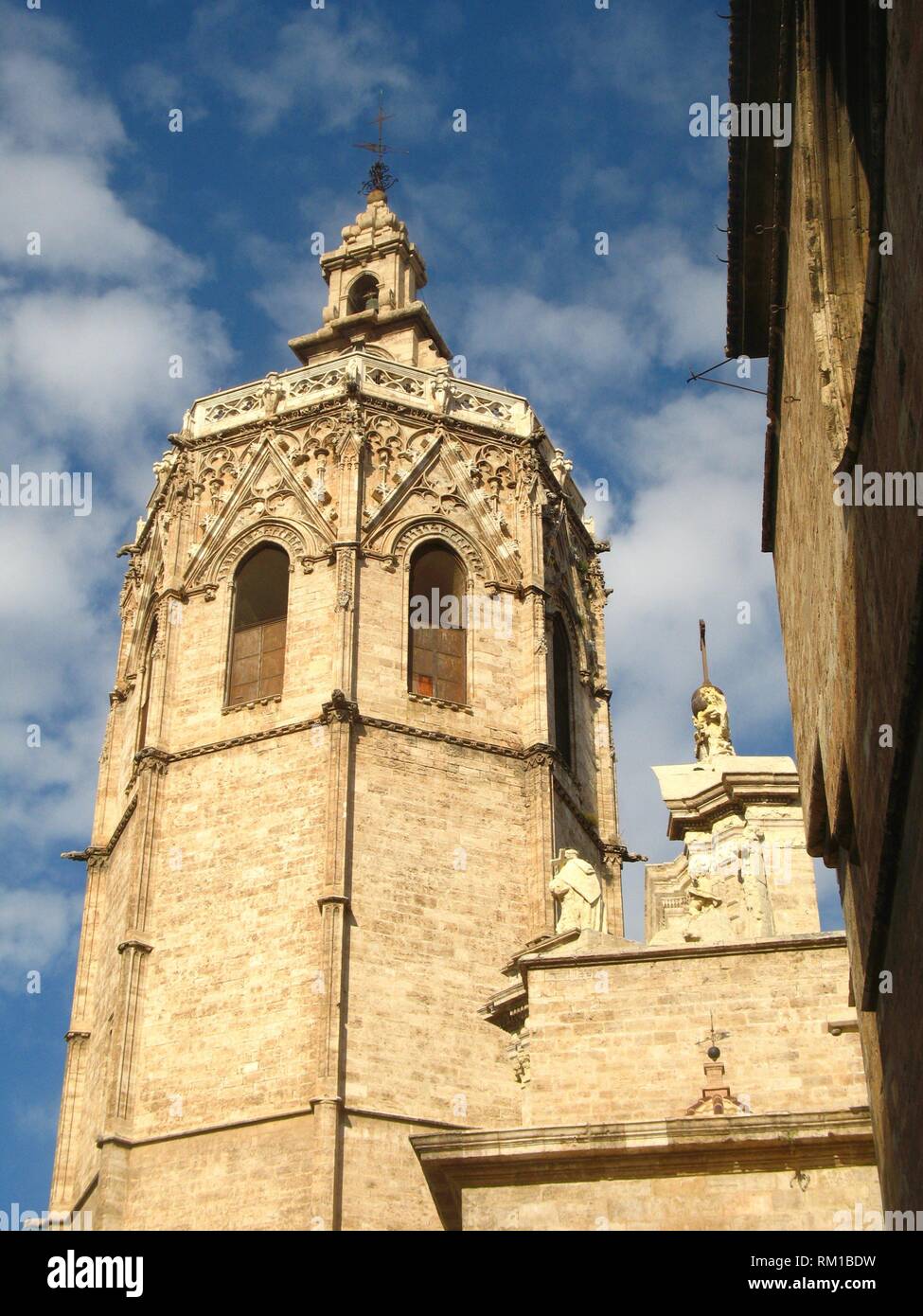 Valencia cathedral tower hi-res stock photography and images - Alamy