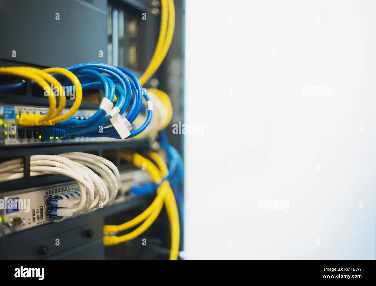Cabling up hi-res stock photography and images - Alamy