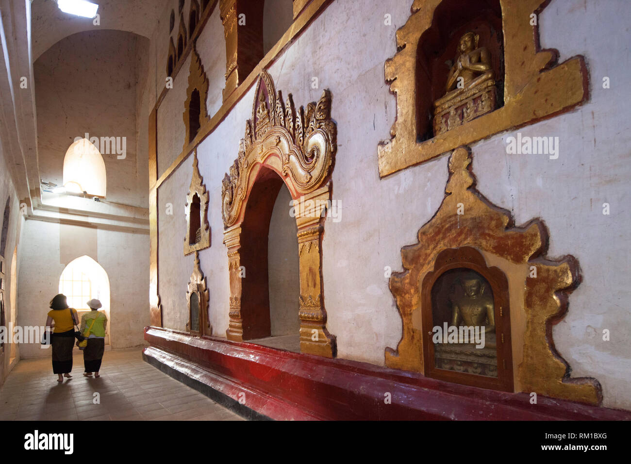 Temple pagoda interior buddhism hi-res stock photography and images - Alamy