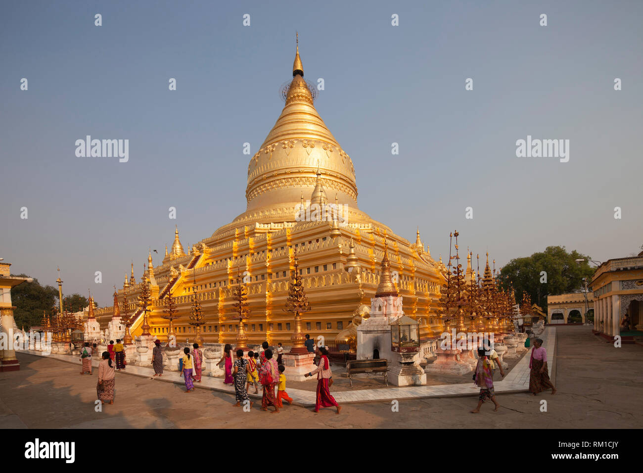 Shwezigon pagoda, Nyaung-U village, Bagan village area, Mandalay region ...
