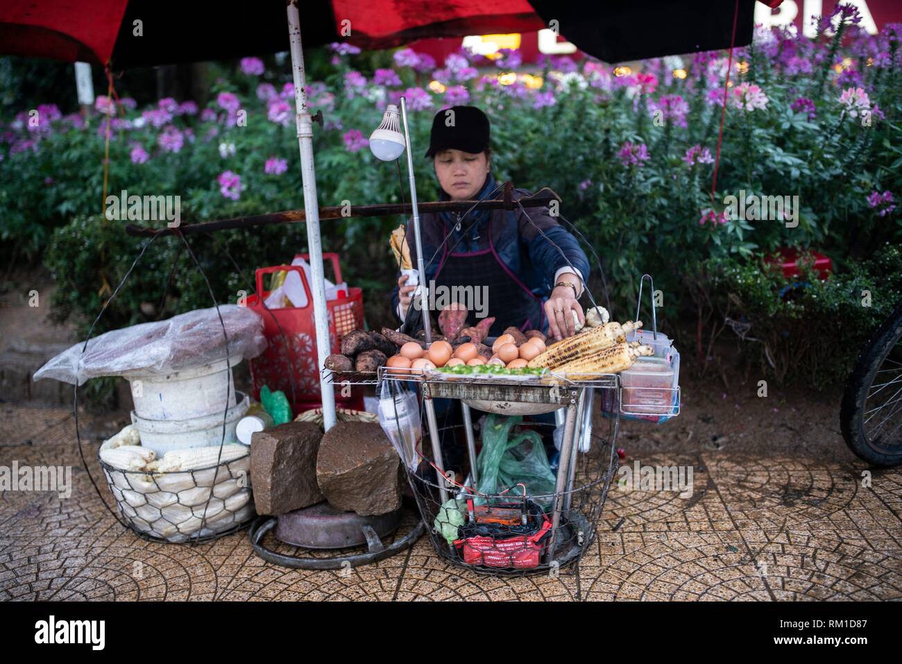 Dalat night market hi-res stock photography and images - Alamy