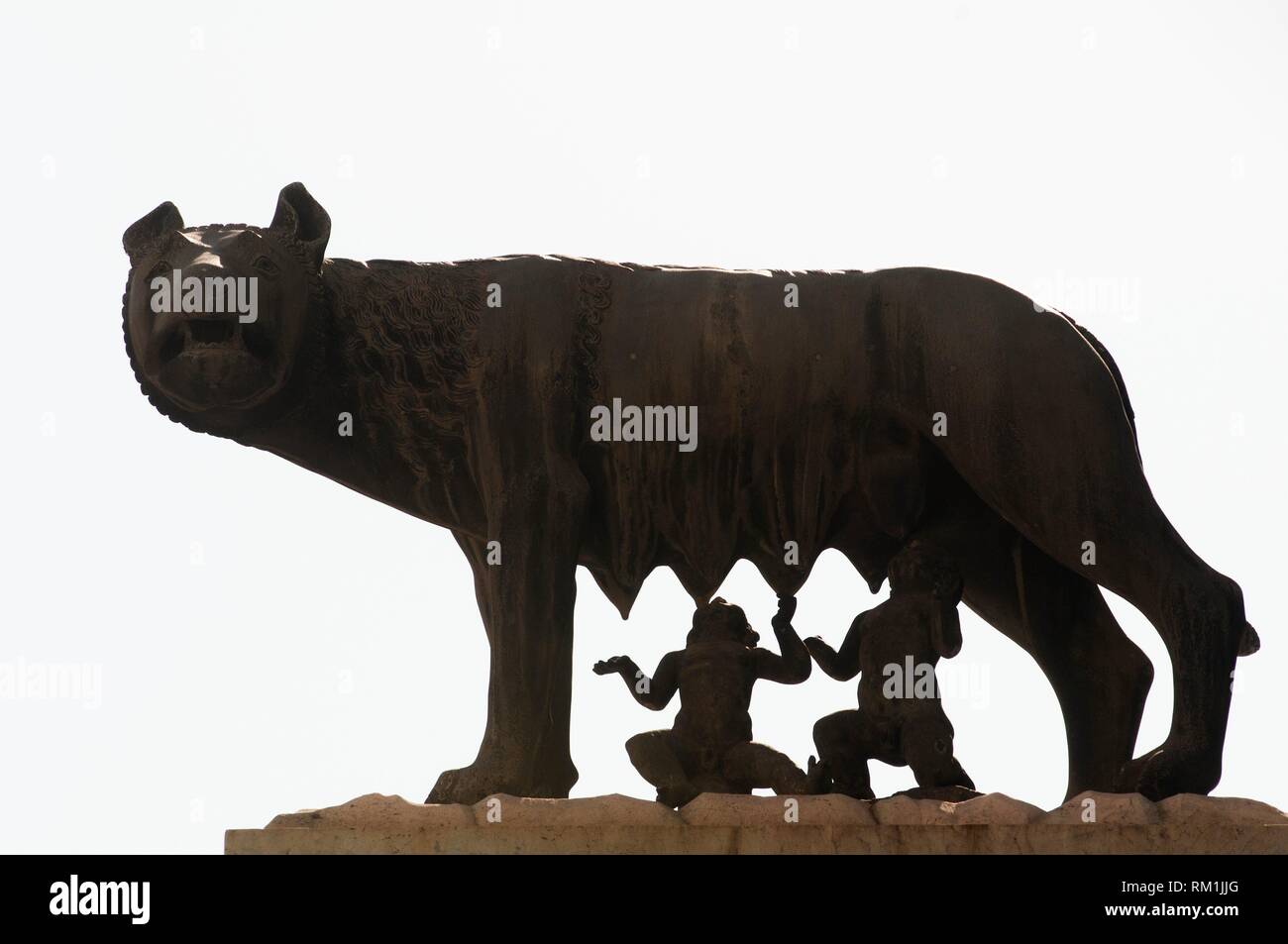 World known landmark symbol rome hi-res stock photography and images ...