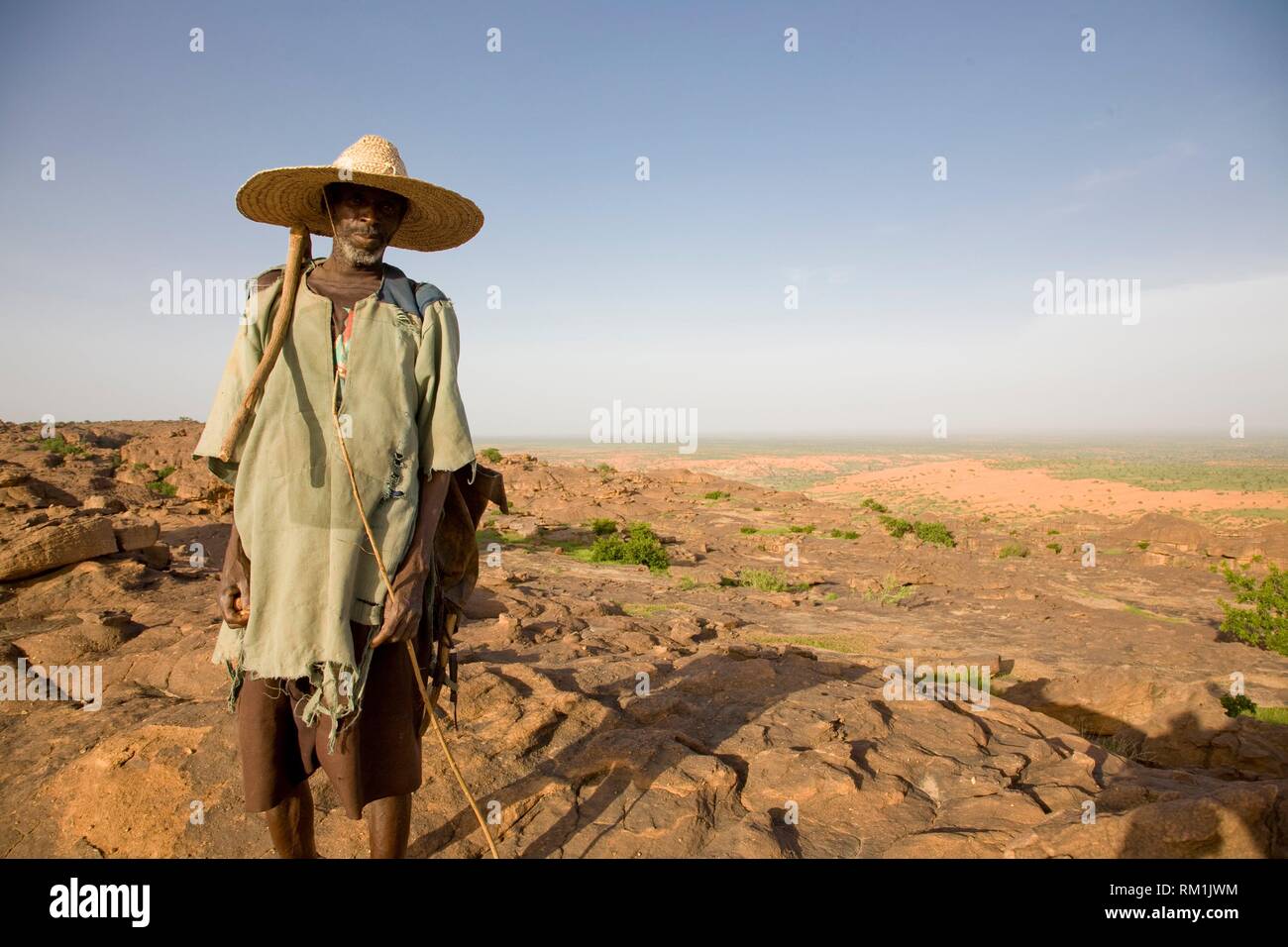 Dogon man hi-res stock photography and images - Alamy