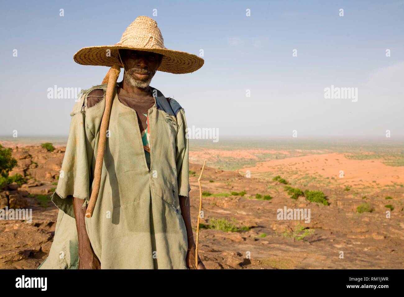 Dogon man hi-res stock photography and images - Alamy