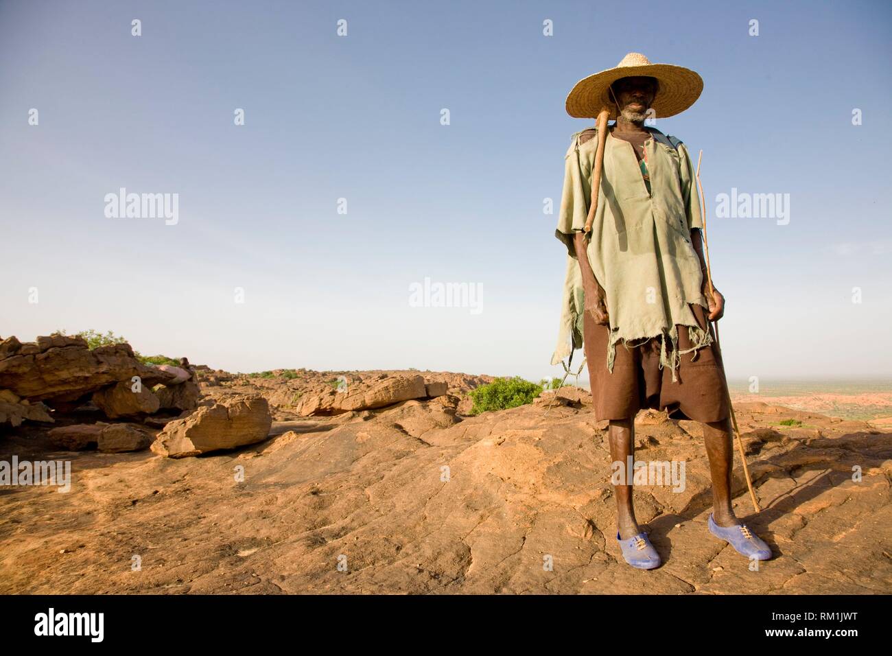 Dogon man hi-res stock photography and images - Alamy