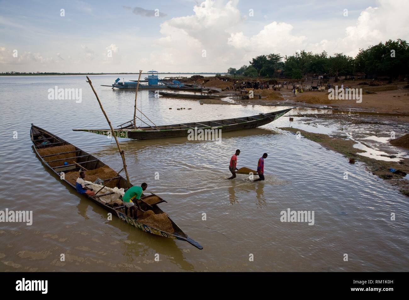 Pinnace hi-res stock photography and images - Alamy
