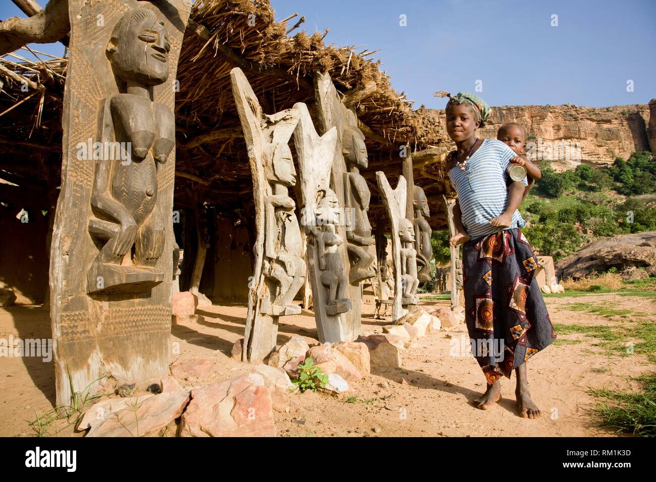 Carved wooden pillars hi-res stock photography and images - Alamy