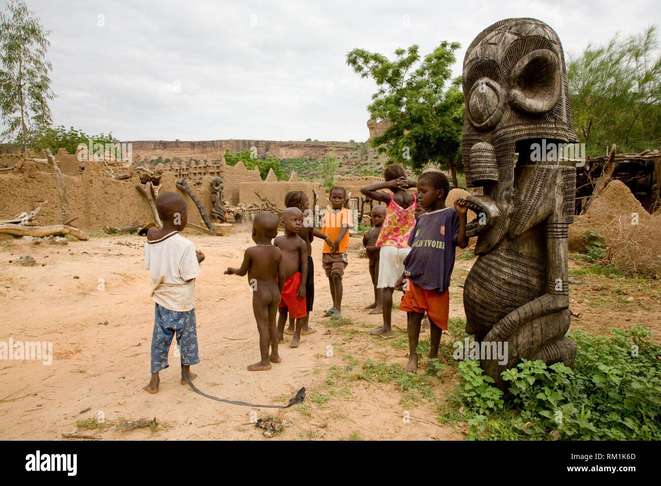 Mali children playing hi-res stock photography and images - Alamy