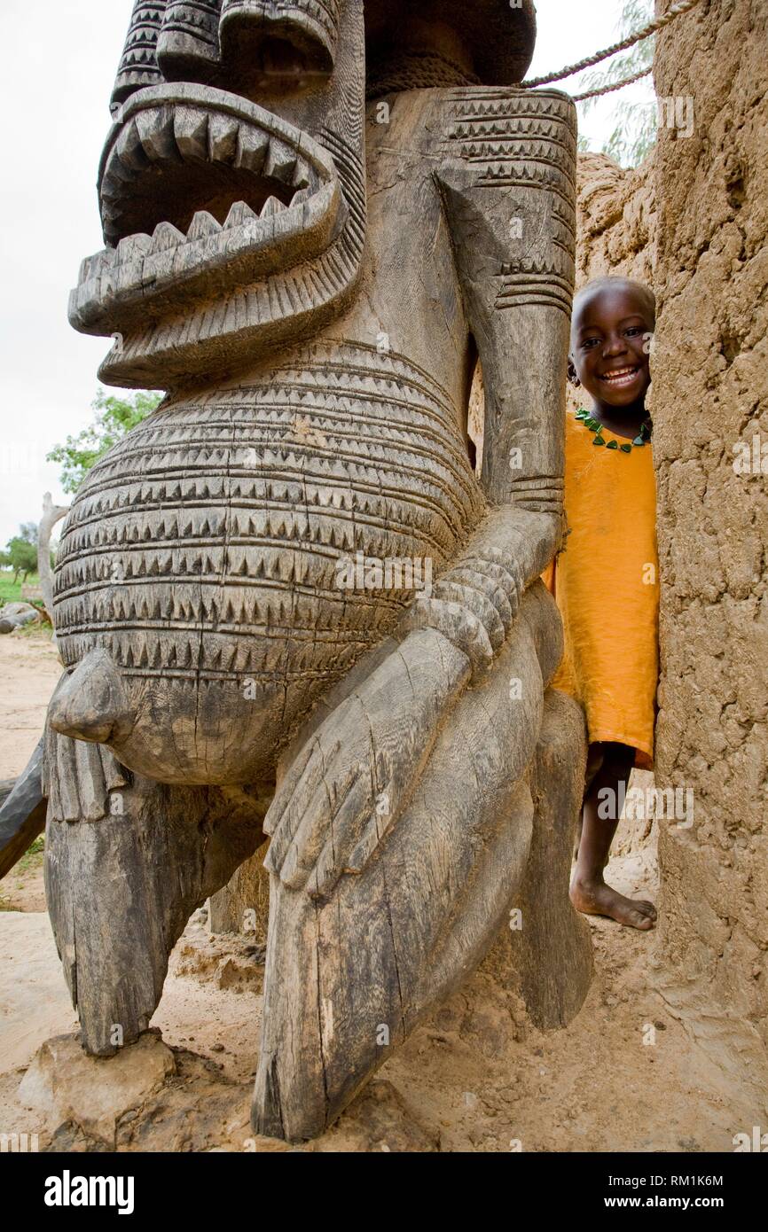 Dogon People Sculpture High Resolution Stock Photography and Images - Alamy