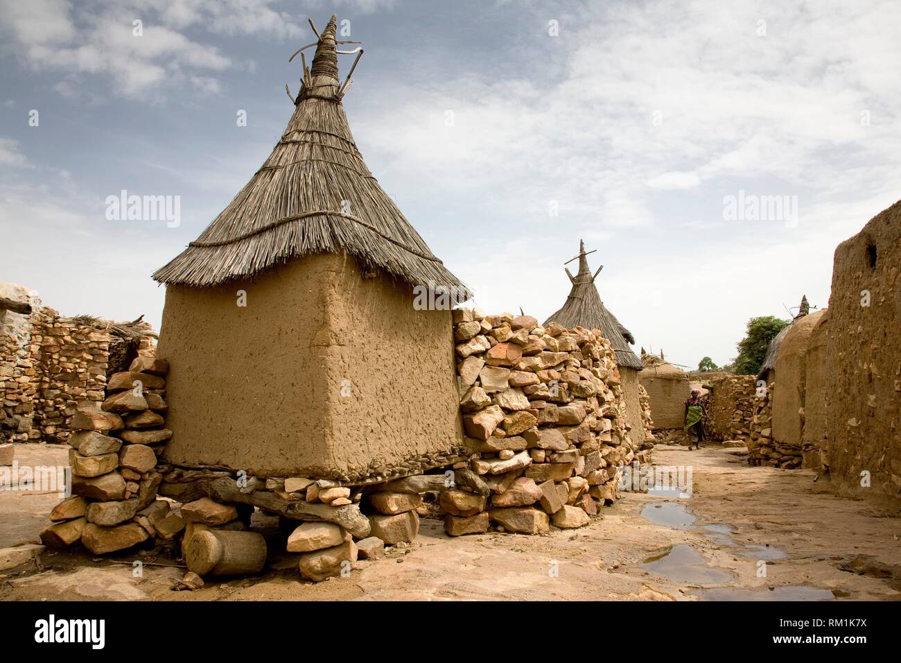 Dogon architecture hi-res stock photography and images - Alamy