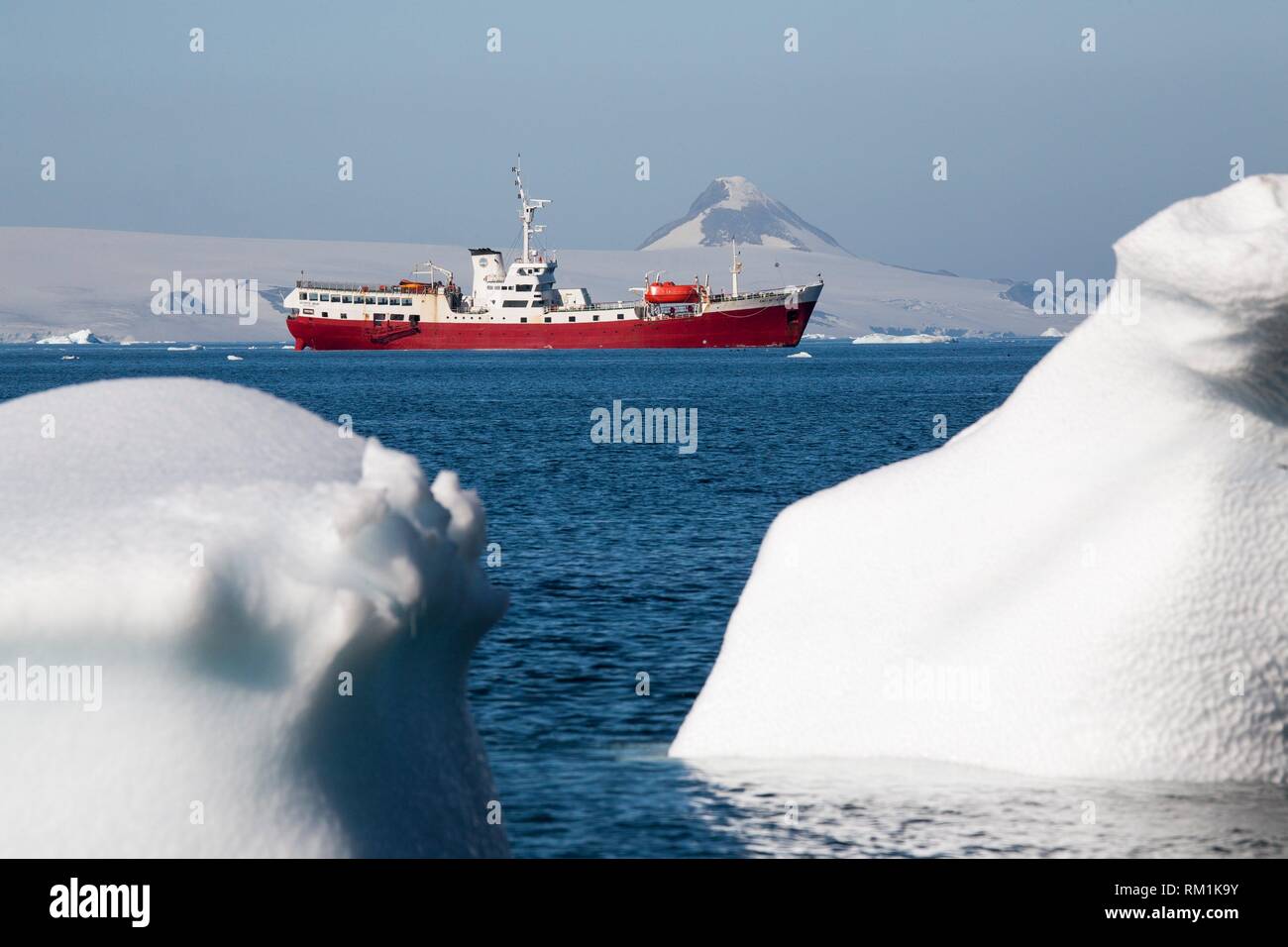 Tabarin peninsula hi-res stock photography and images - Alamy