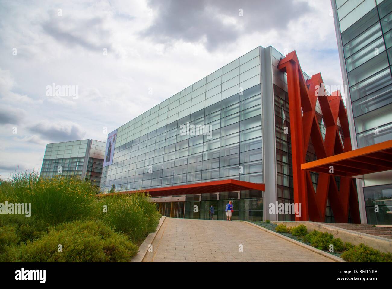 Evolution of man museum hi-res stock photography and images - Alamy