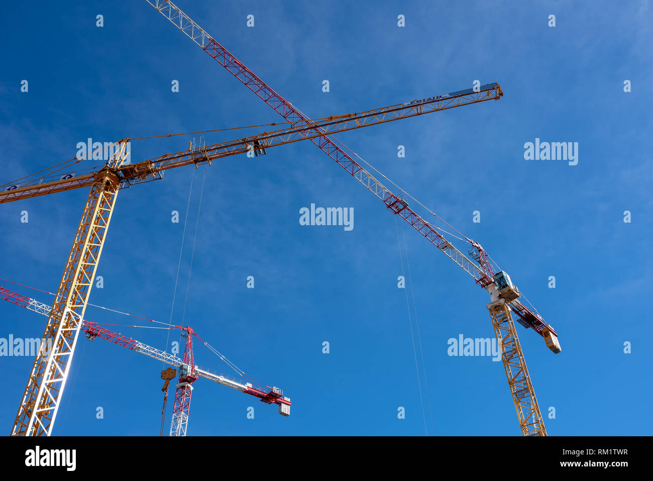 Tall cranes hi-res stock photography and images - Alamy