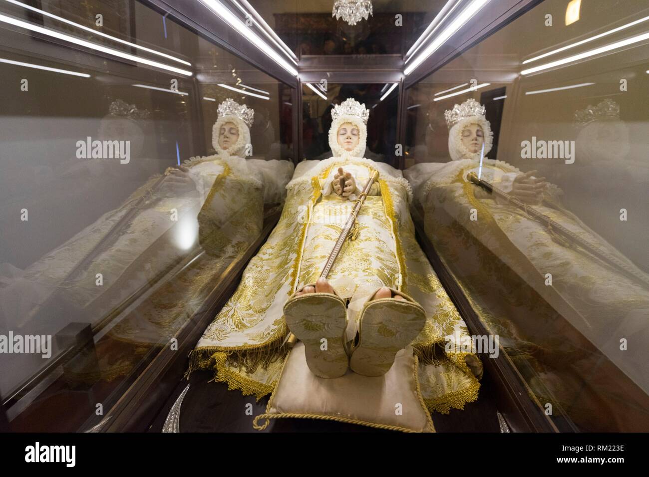 Glass Coffin High Resolution Stock Photography and Images - Alamy