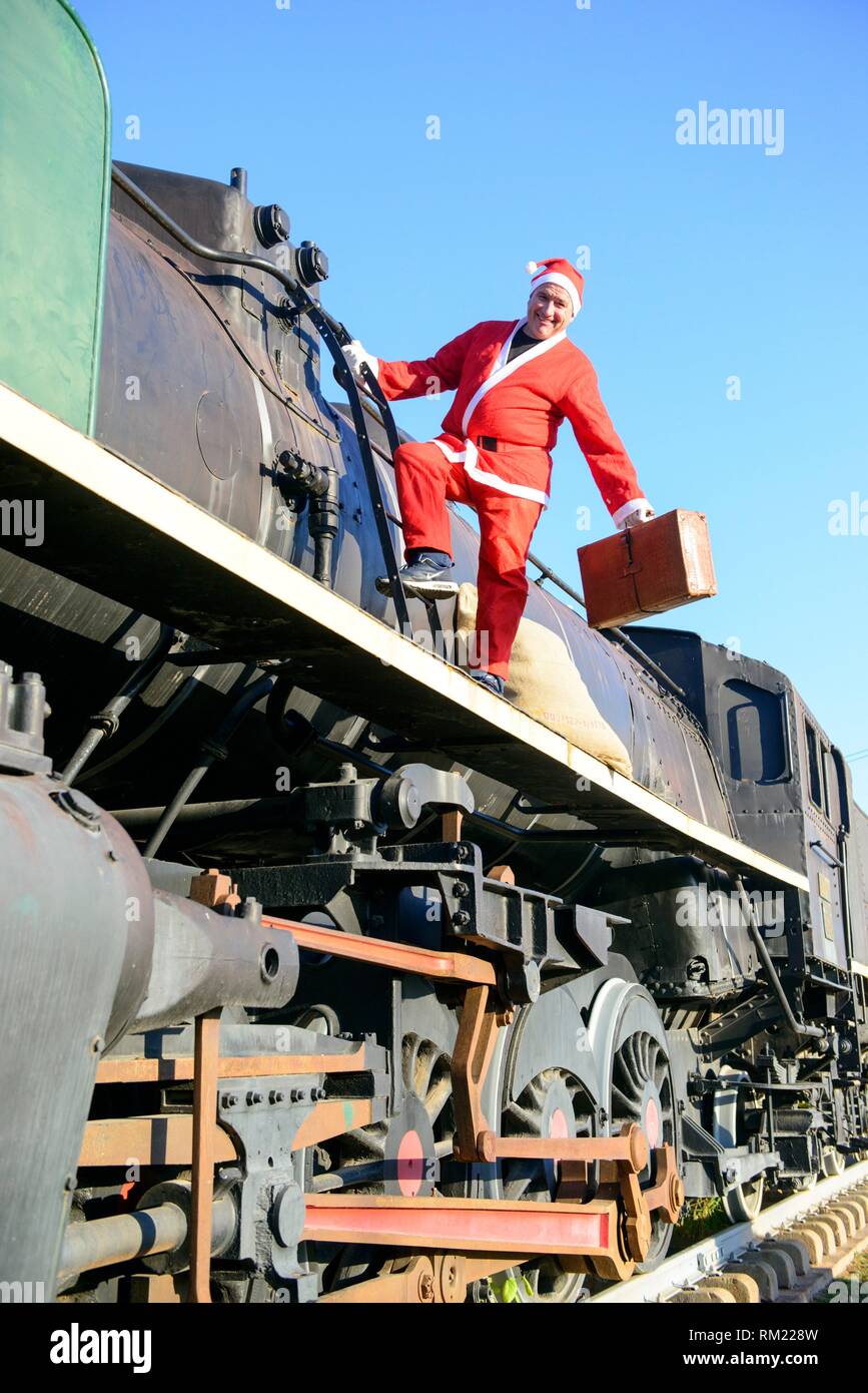 Locomotive train christmas antique hi-res stock photography and images ...